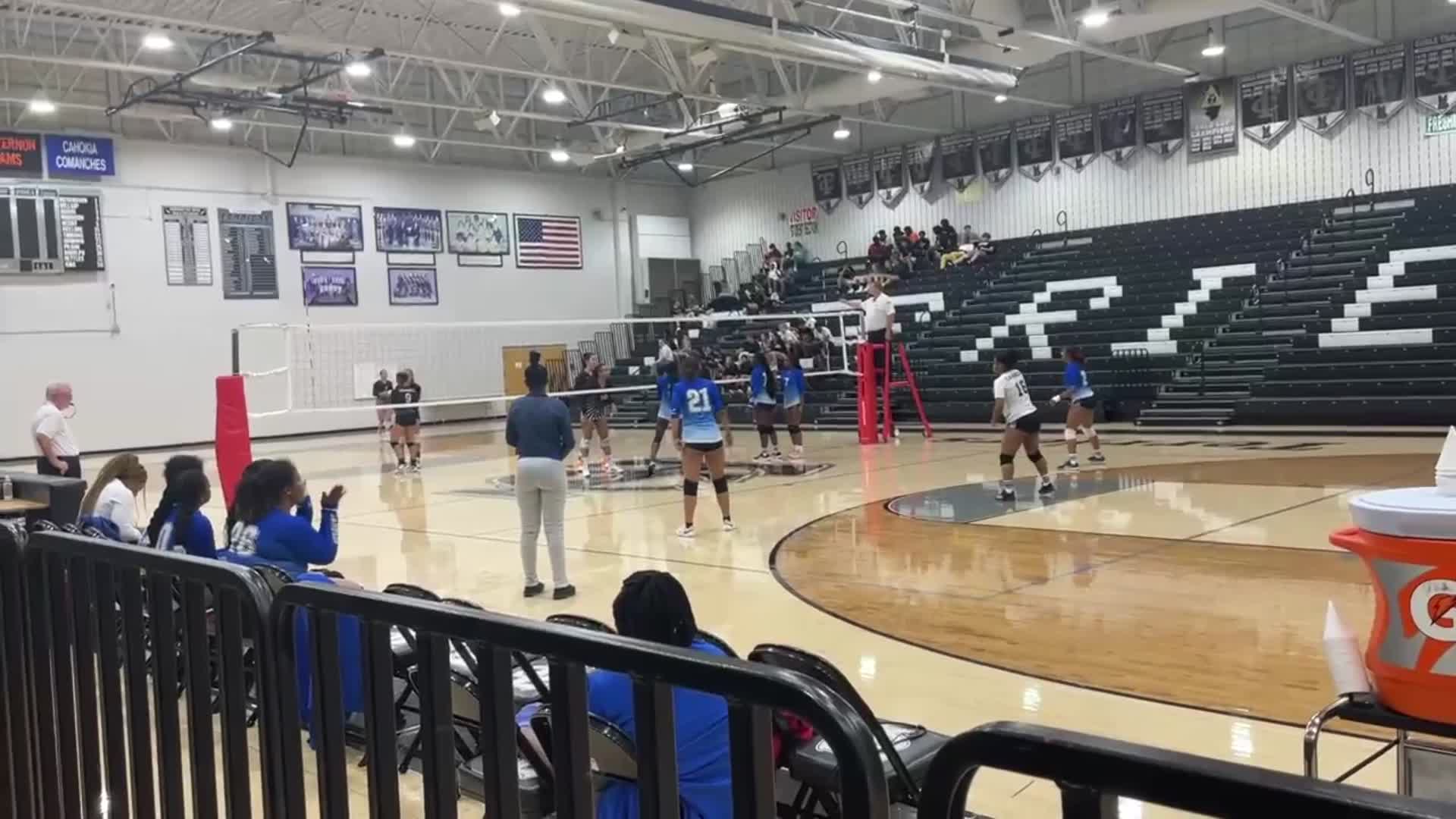 CHS vs Carbondale - Ciara Lyons highlights - Hudl